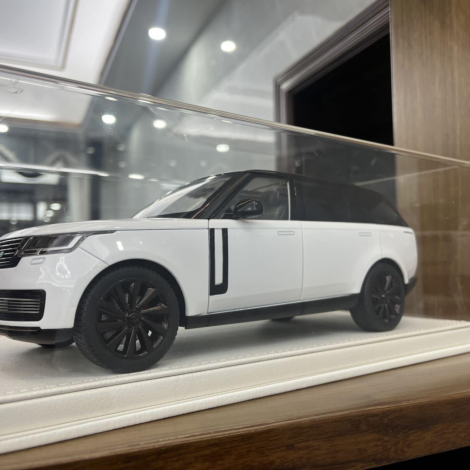 Range Rover SUV Model Car-Range Rover SUV Model Car - NIC HOME DECOR